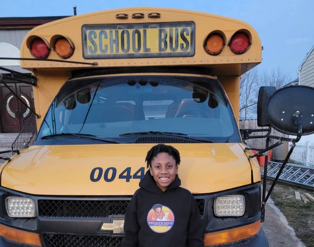 10-Year-Old Philadelphia Boy Converts Old School Bus Into Mobile Lemon ...